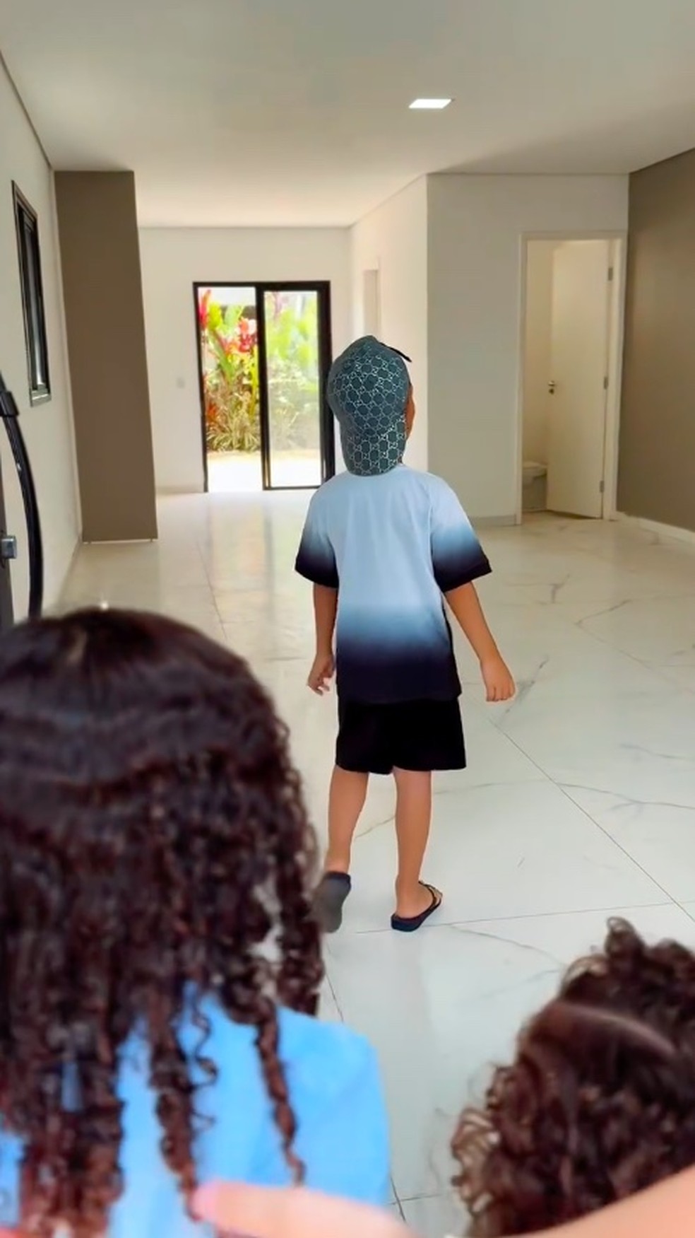 Influenciador Chrys Dias compra mansão de presente para filho de 7 anos ...