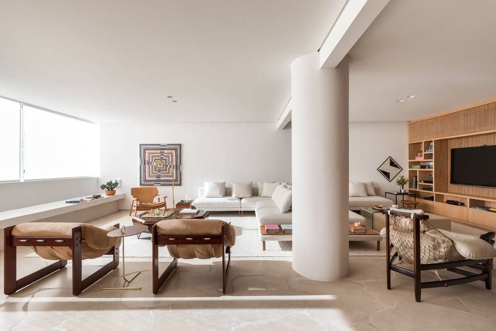 Reforma respeita história do prédio e cria lar afetivo e contemporâneo ...