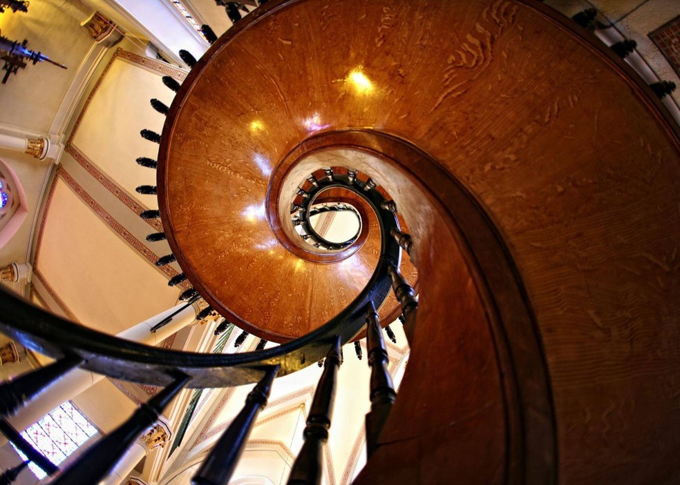 A misteriosa escada que intriga físicos e arquitetos