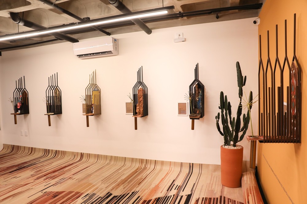 Mostra em São Paulo destaca criações do designer Fabio Melo