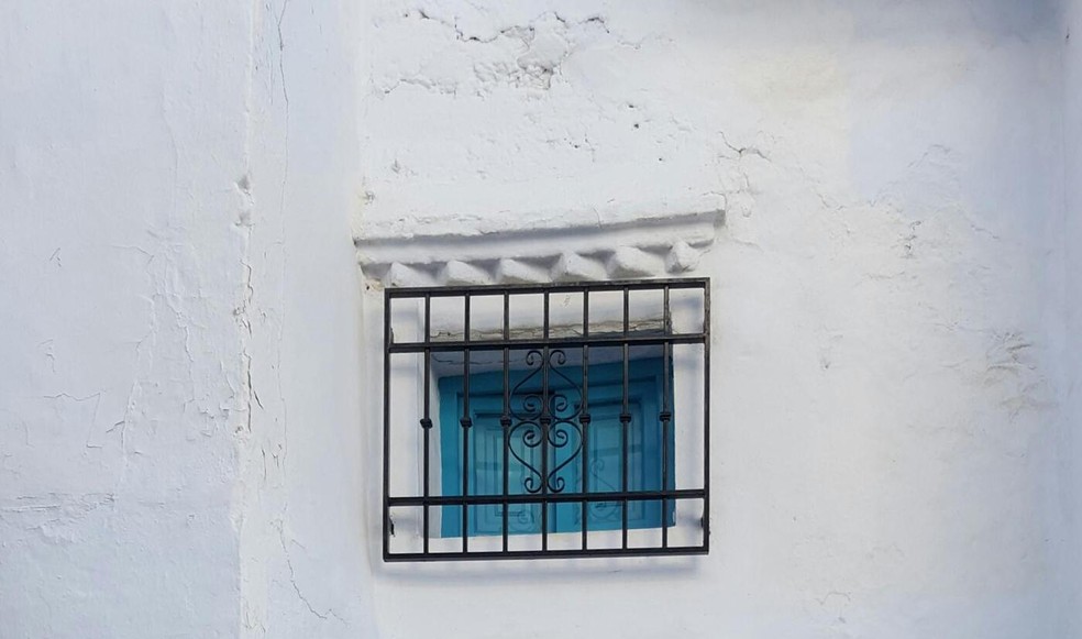 Parede caiada: o que é, como fazer e as vantagens da pintura econômica