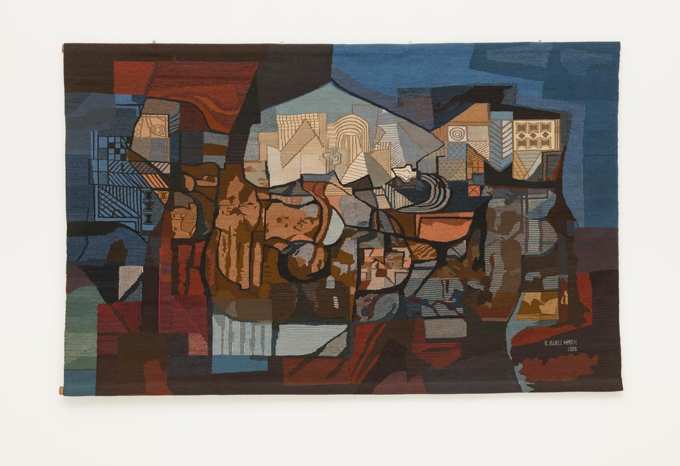 Livro reúne fotos e dados de tapeçarias criadas por Roberto Burle Marx ...