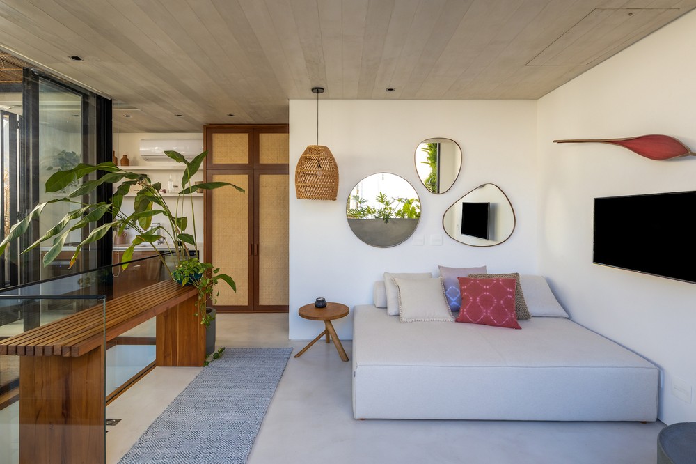 Cobertura tem espaços para receber e ficar em contato com a natureza ...