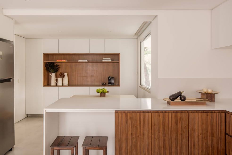 Casa modernista tem essência preservada com materiais e mobiliário da época