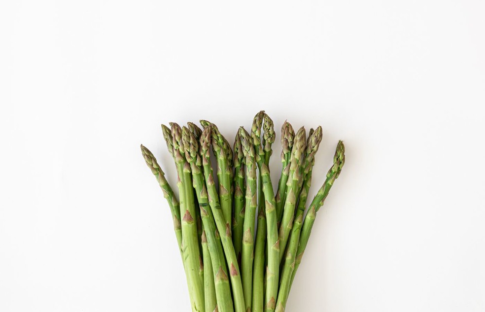 Aspargo: aprenda a plantar a hortaliça mais nobre do mundo | Paisagismo ...