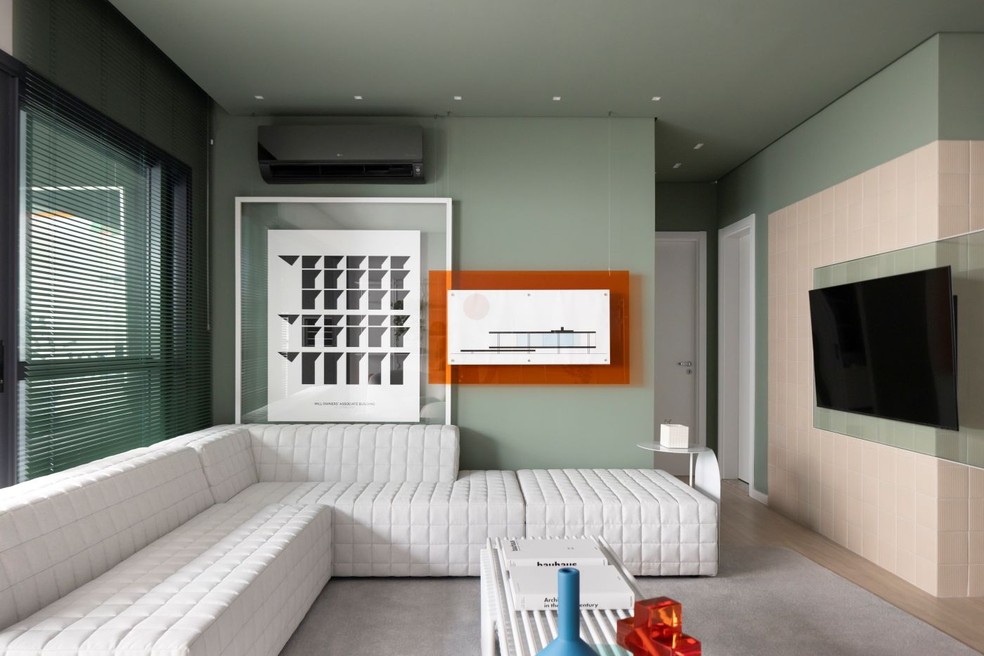 Cores vibrantes e design brasileiro compõem decoração lúdica em ...