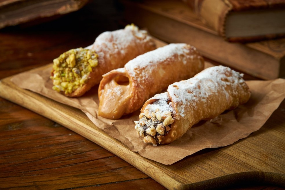 Cannoli: saiba mais sobre o doce italiano e 10 lugares para comê-lo em SP
