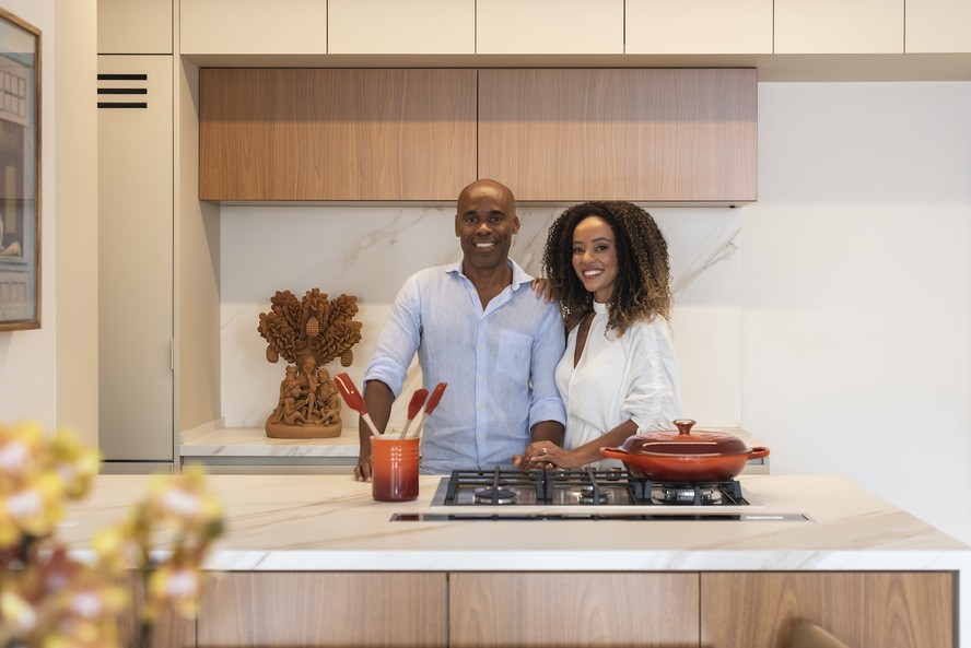 Valéria Almeida abre as portas de seu apê em SP com decoração afetiva e ...