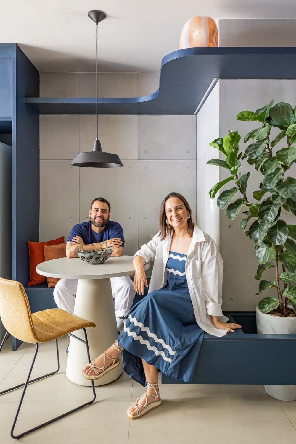 Casa dos anos 1970 é reformada com conceito integrado e contemporâneo ...