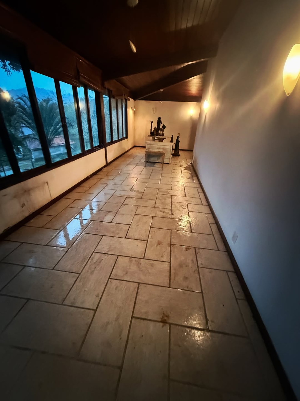 Três meses após falecimento do seu pai, André Marques decide reformar ...