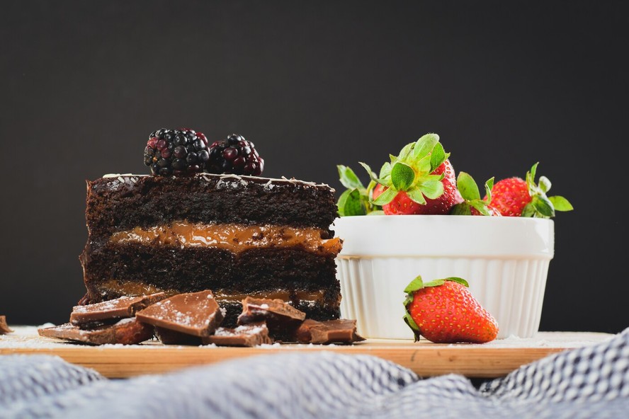 Fruta com chocolate: 10 receitas para arrasar na combinação