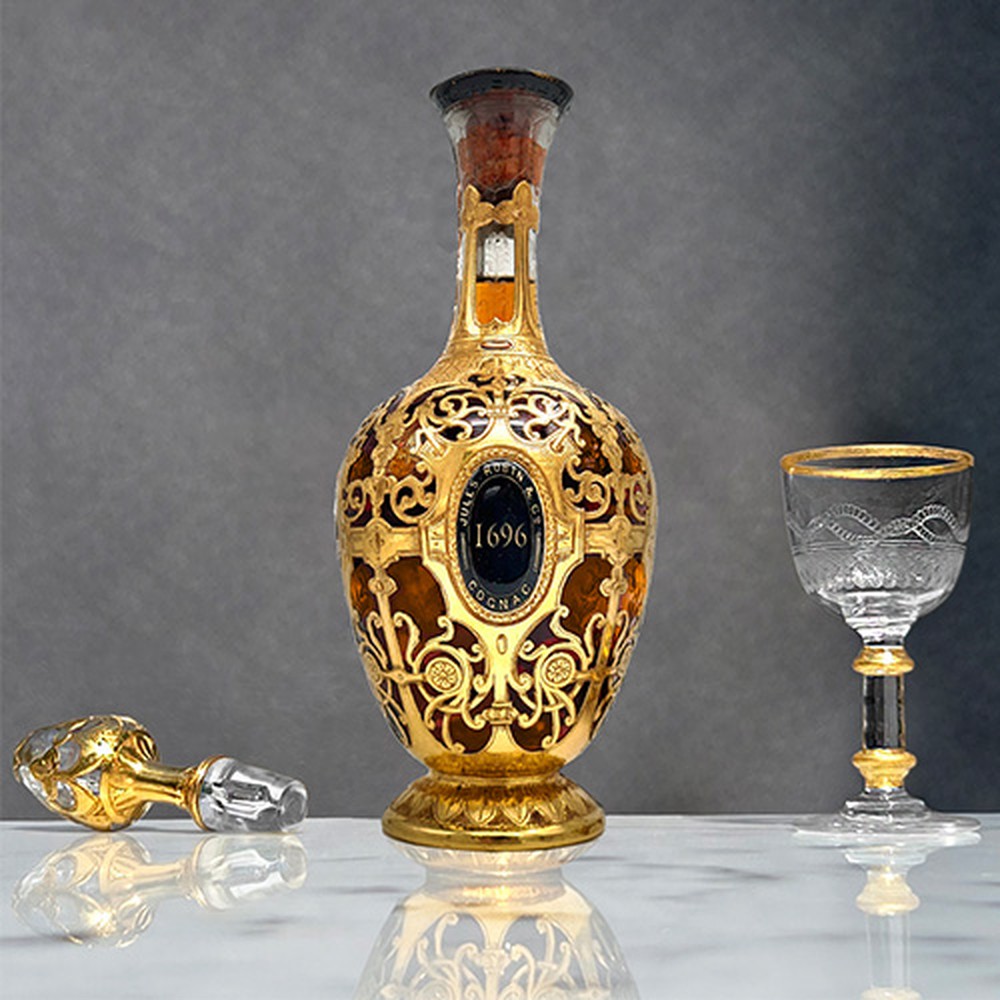 Conhaque de 328 anos encontrado por colecionador é confirmado como o ...