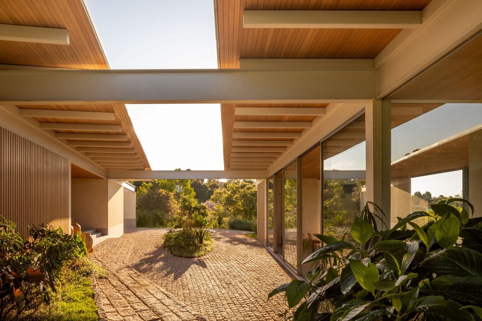 Forro de madeira: como escolher o ideal para sua casa + 20 inspirações ...