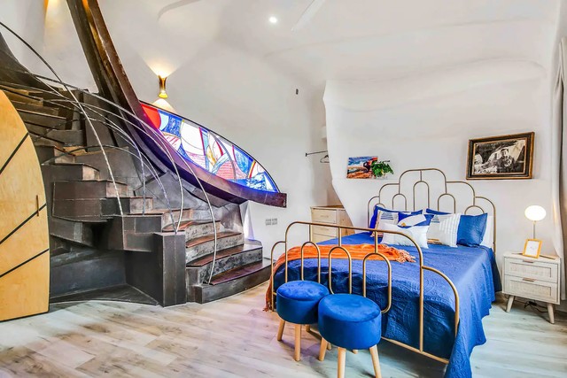 Casa 'alienígena' do escultor Bruno Steel está à venda por R$ 9,7 ...