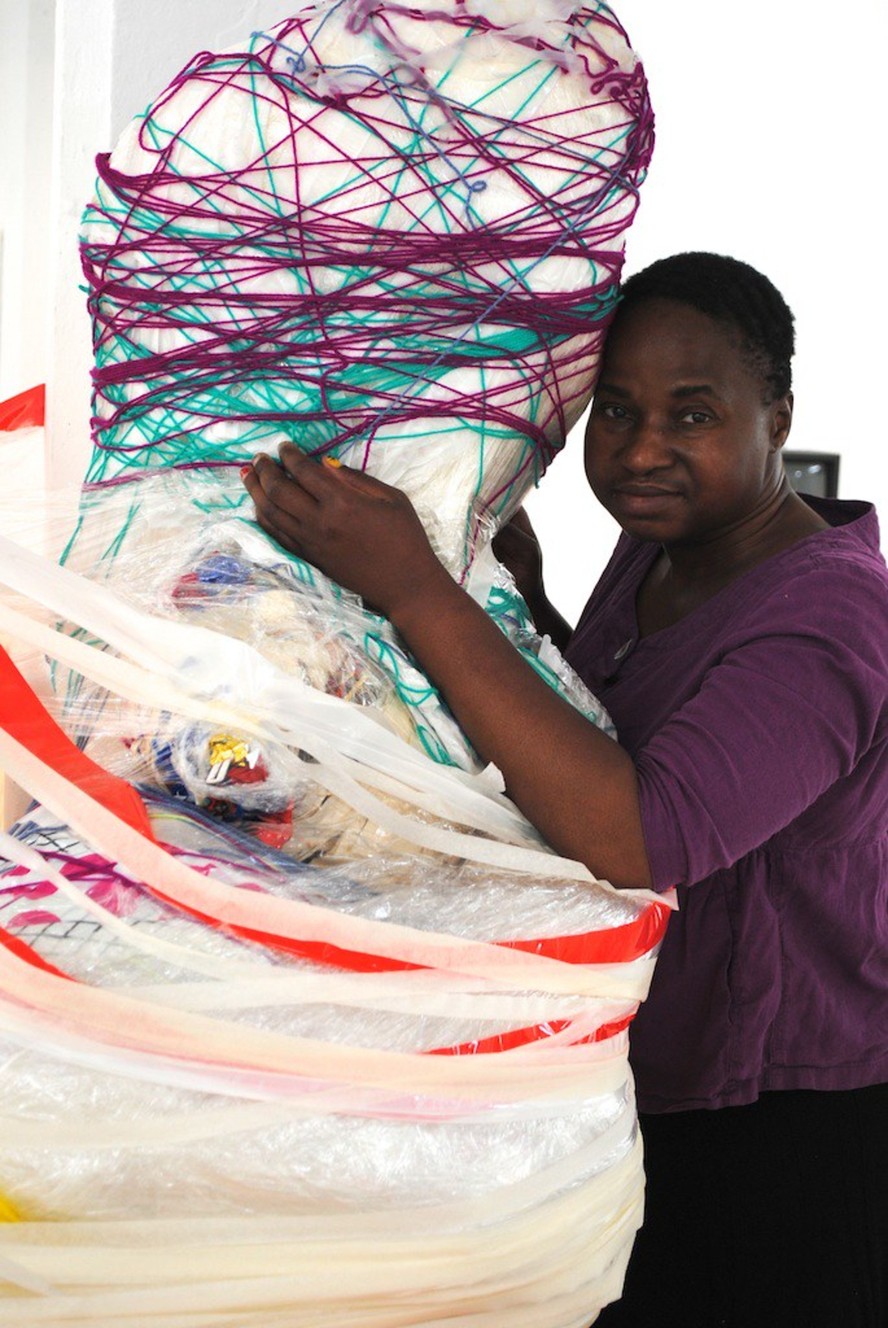 Nnena Kalu vence o Turner Prize 2025, sendo a primeira artista ...