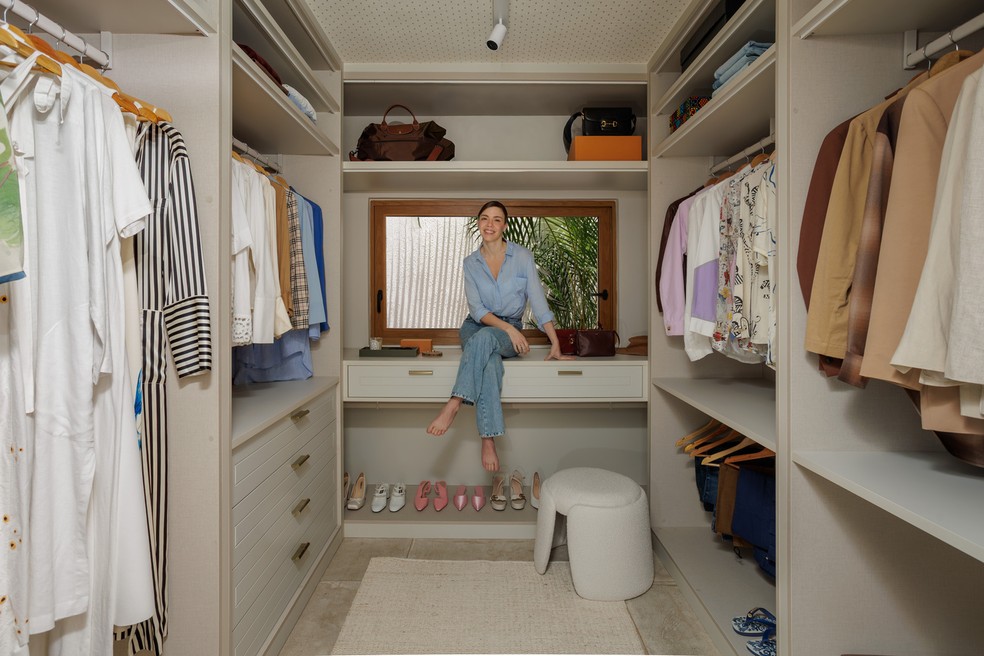 10 closets impressionantes de famosas que redefinem o conceito de luxo ...