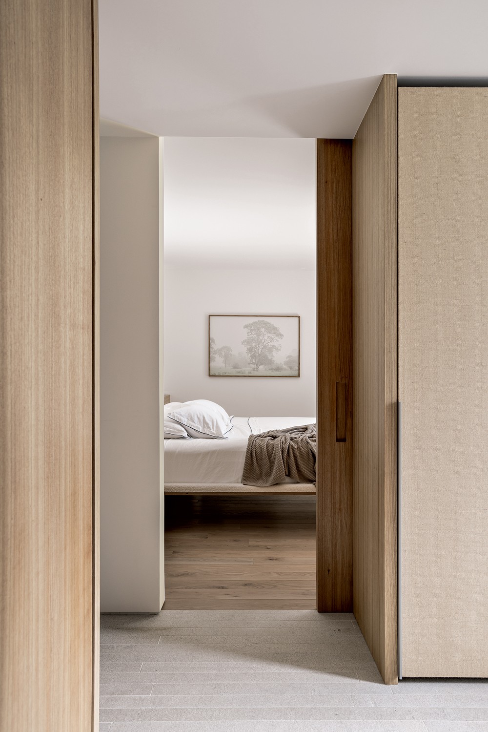 Closet com portas: dicas para acertar na escolha e 12 projetos para se ...